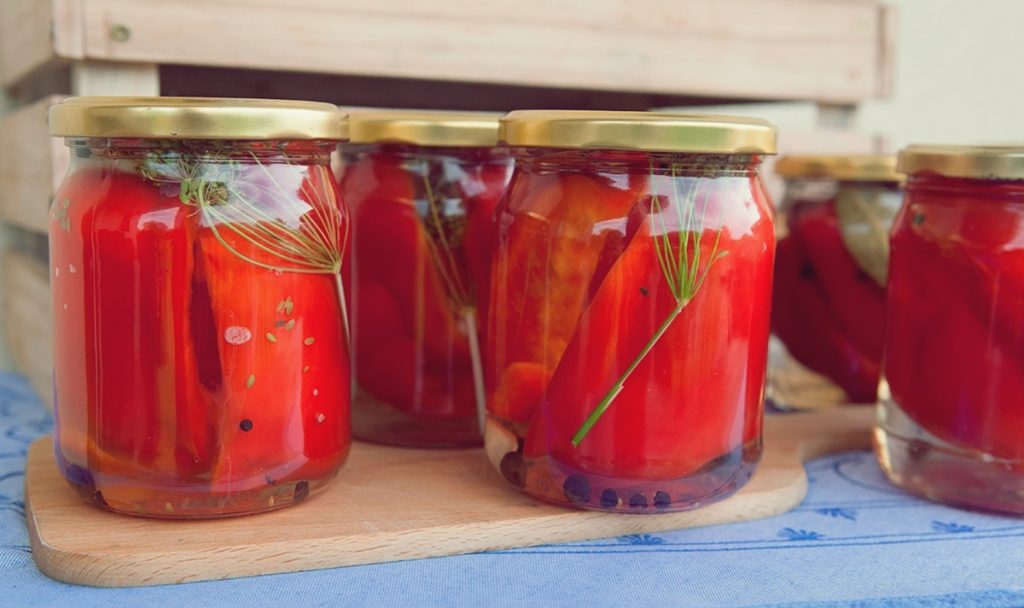 Cómo preparar morrones en conserva al natural para que duren varios ...