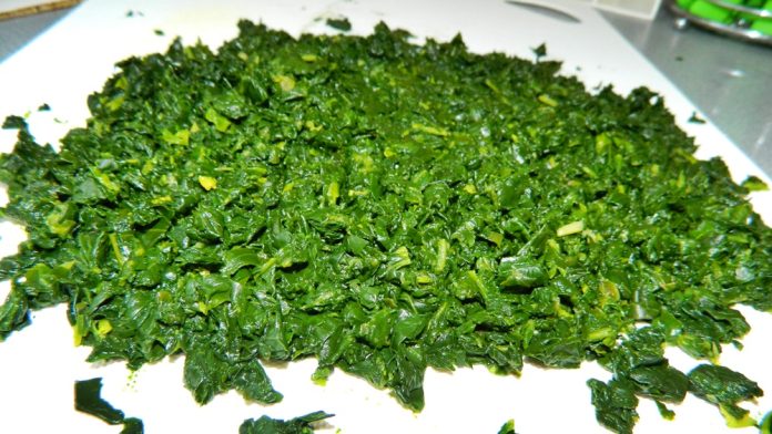 Receta para preparar torrejas de espinaca y cebolla - Infoagro