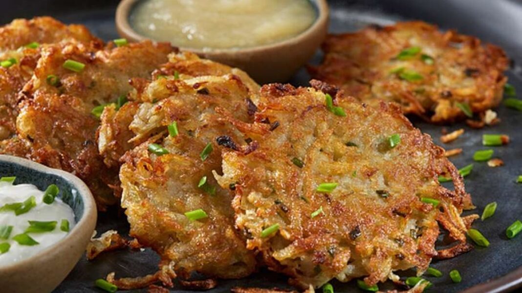 Económica receta de torrejas de papa rallada con capa de queso - Infoagro