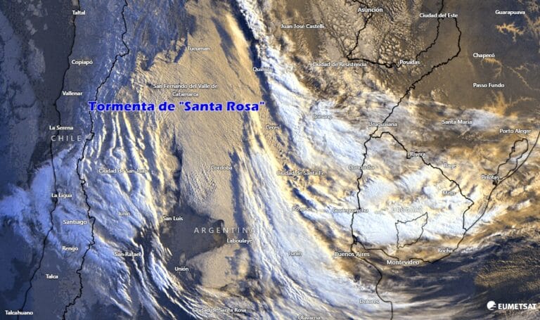 Así se ve la Tormenta de "Santa Rosa" llegando al centro del país: Rige ...